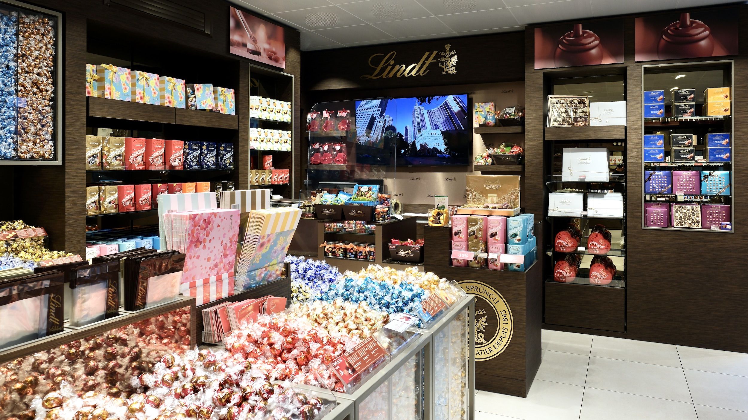 Home - Swiss Chocolates